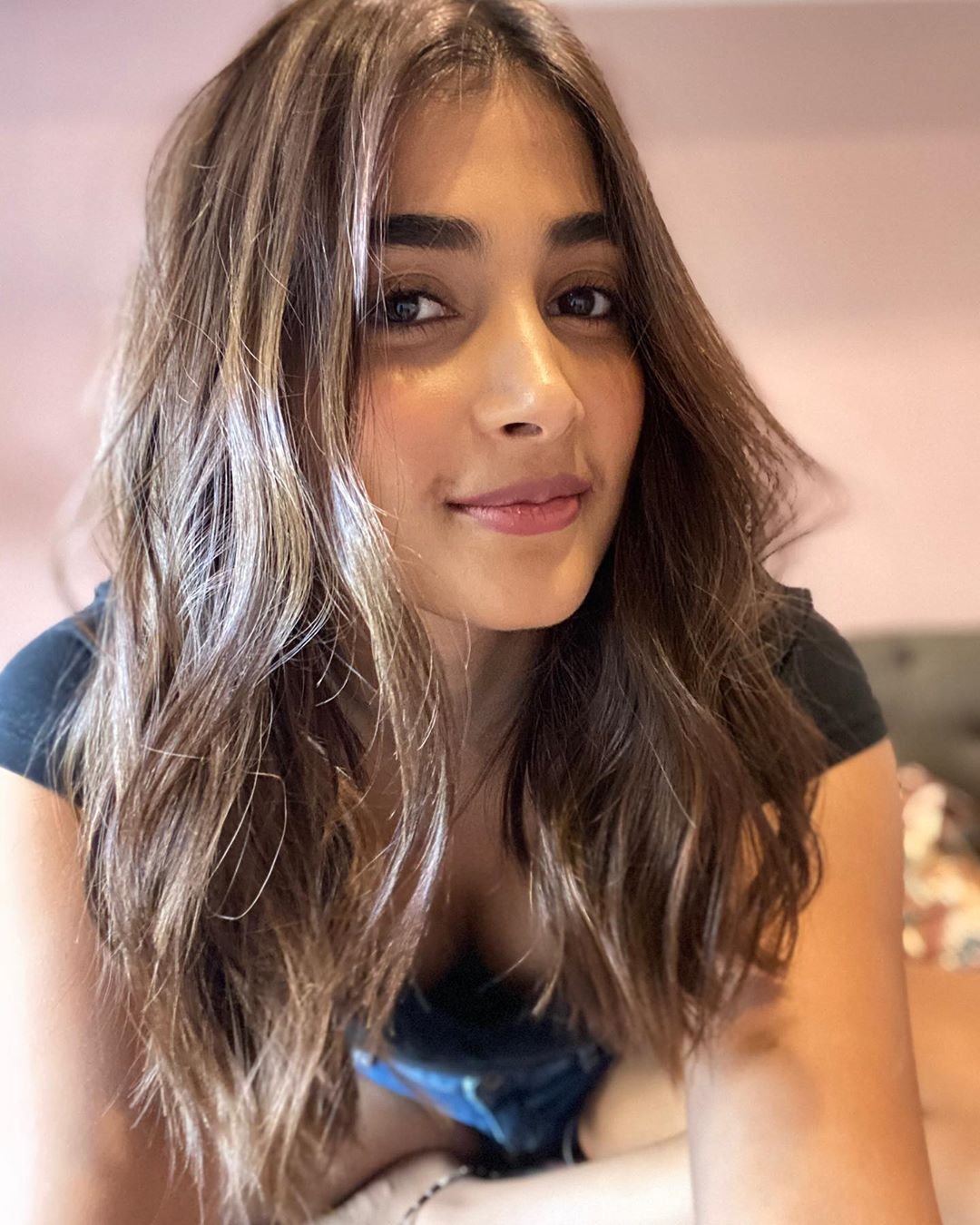Pooja Hegde Insta Pics-FilmyTime